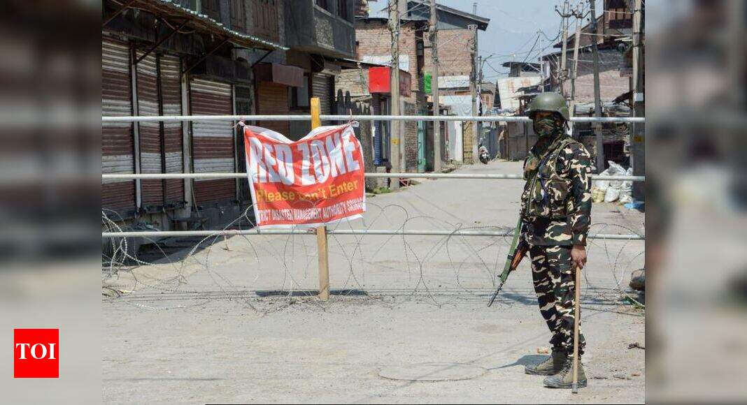 Srinagar old city area declared red zone | India News - Times of India
