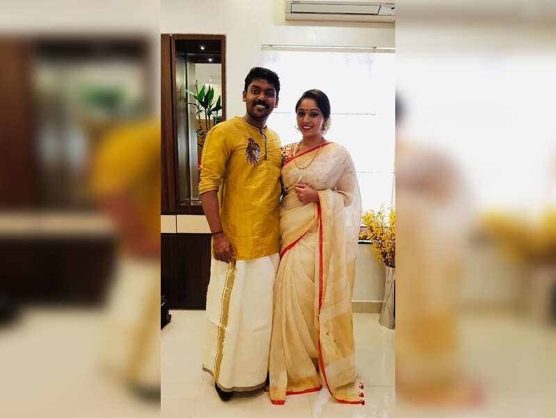 Vidhu Pratap Extends Vishu Greetings Through A Song Malayalam Movie News Times Of India