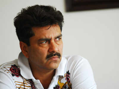 Manoj Prabhakar feeling heat after COVID-19 impacts business | Off the ...