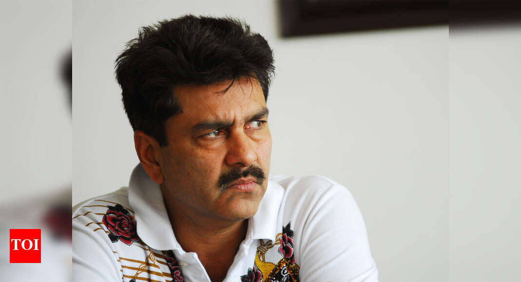 Manoj Prabhakar feeling heat after COVID-19 impacts business | Off the ...