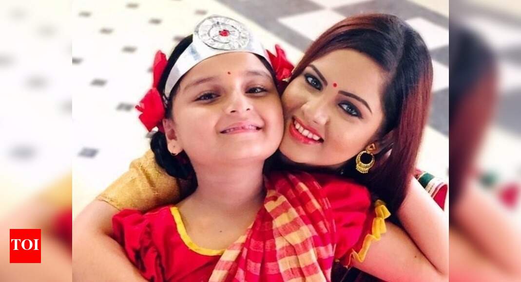 Payel Deb misses her young co-actor Arshiya Mukherjee - Times of India