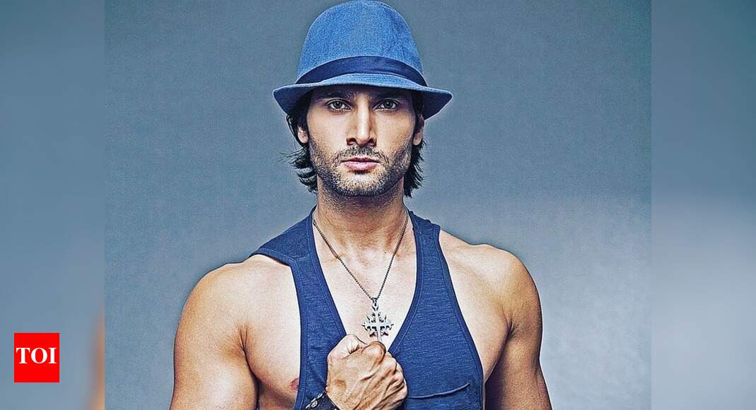 Lockdown diaries: Aham Sharma hones the singer in him - Times of India
