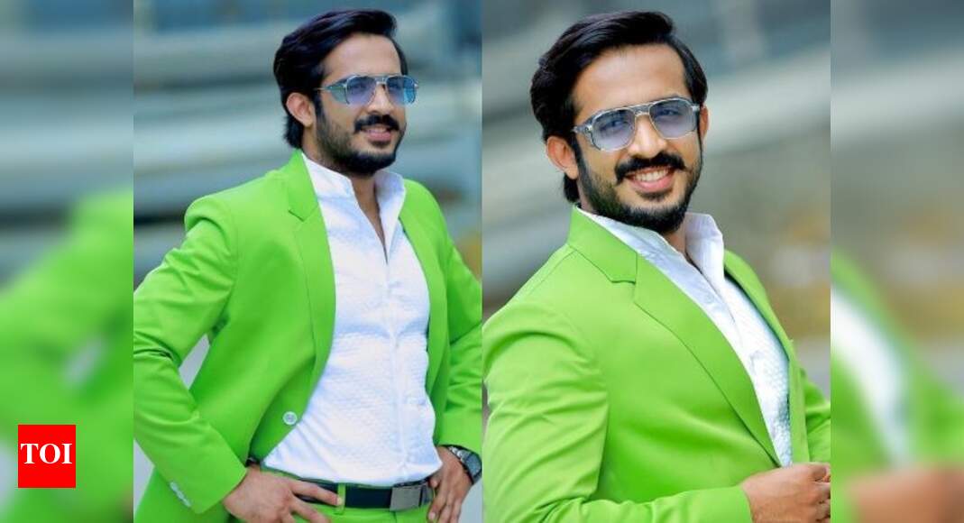 Anchor Ravi shares throwback pictures of his two idols in life; take a ...