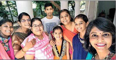 In lockdown, nuclear families get together | India News - Times of India