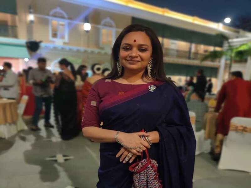 Actress Bidipta Chakraborty’s soulful song will melt your heart; watch ...