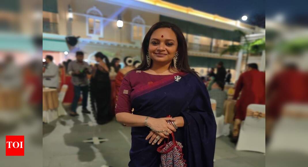 Actress Bidipta Chakraborty’s soulful song will melt your heart; watch ...