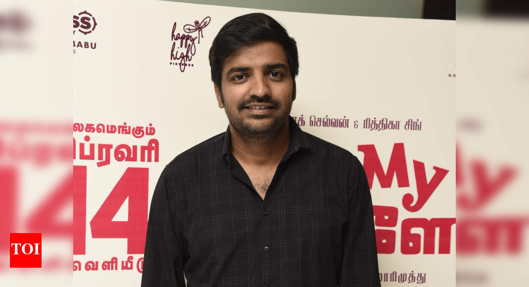 Now, actor Sathish dons a barber’s hat | Tamil Movie News - Times of India