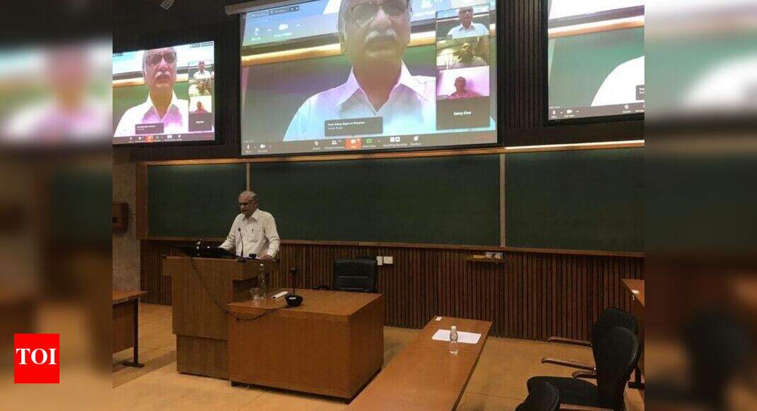 IIM Ahmedabad starts full time executive MBA course on Zoom - Times of ...