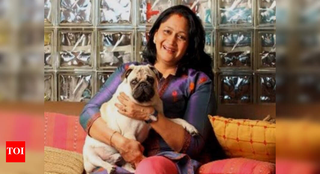 Alka Kubal shares a cute picture with her pet; urges fans to not ...