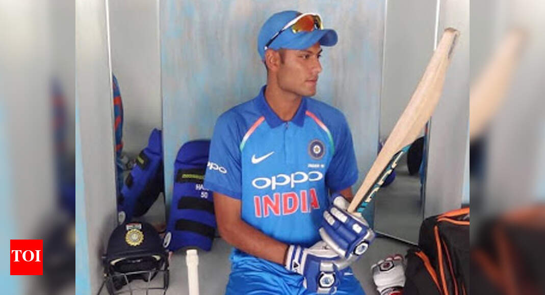 Indian cricketer Harsh Tyagi doing surya namaskar to stay fit | Cricket ...