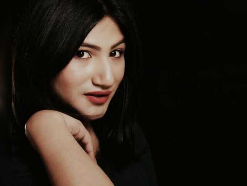 Mahika Sharma buys a house in London - Times of India