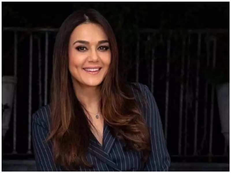 Preity Zinta shares the easiest way to strengthen your core in her ...