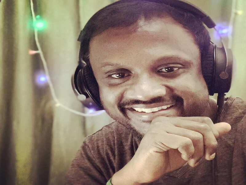 Singer Sathyan helps on stage musicians | Tamil Movie News - Times of India