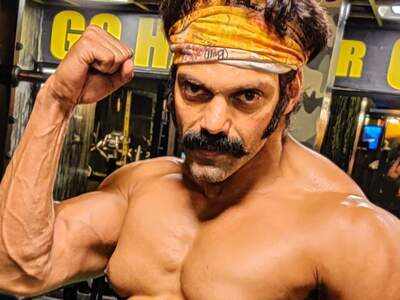 Arya shares work out video; gets appreciation | Tamil Movie News ...