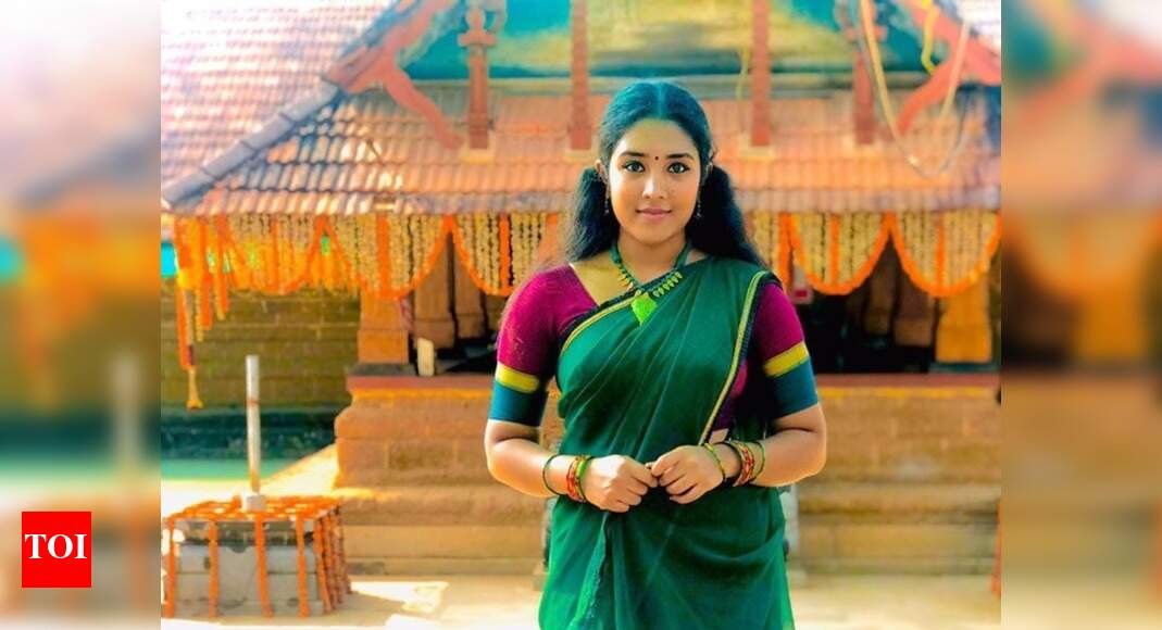 Thari fame actress Sreenithi leaves fans guessing with her throwback ...