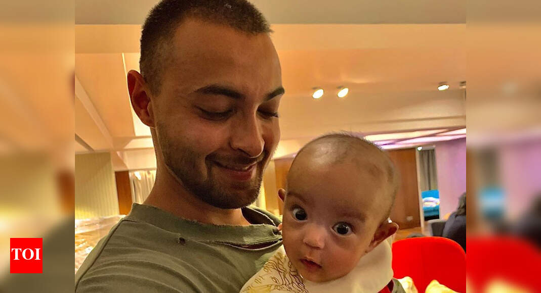 THIS picture of Aayush Sharma and baby Ayat is too cute for words ...