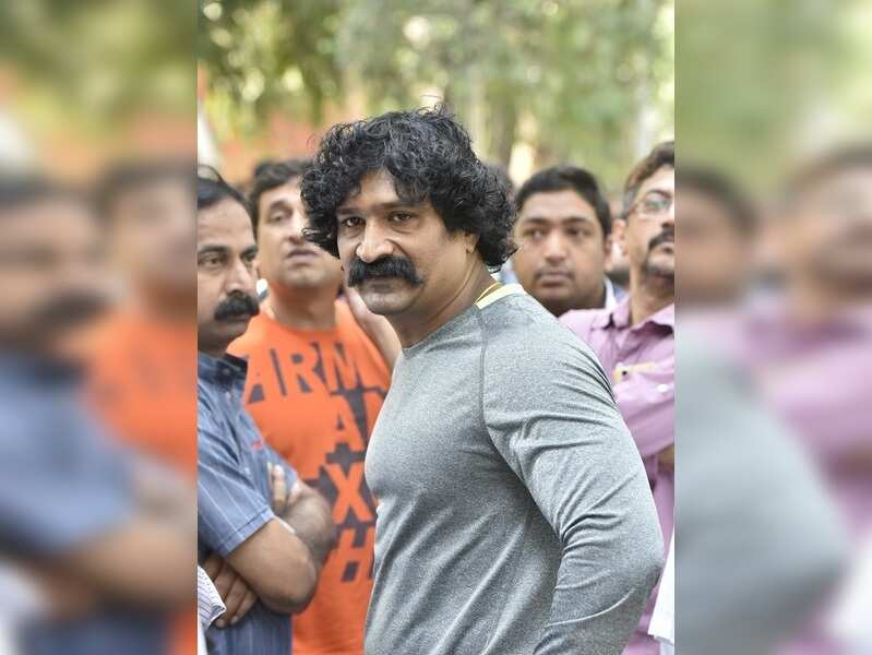 Pravin Tarde joins Salman Khan in Radhe | Marathi Movie News - Times of ...