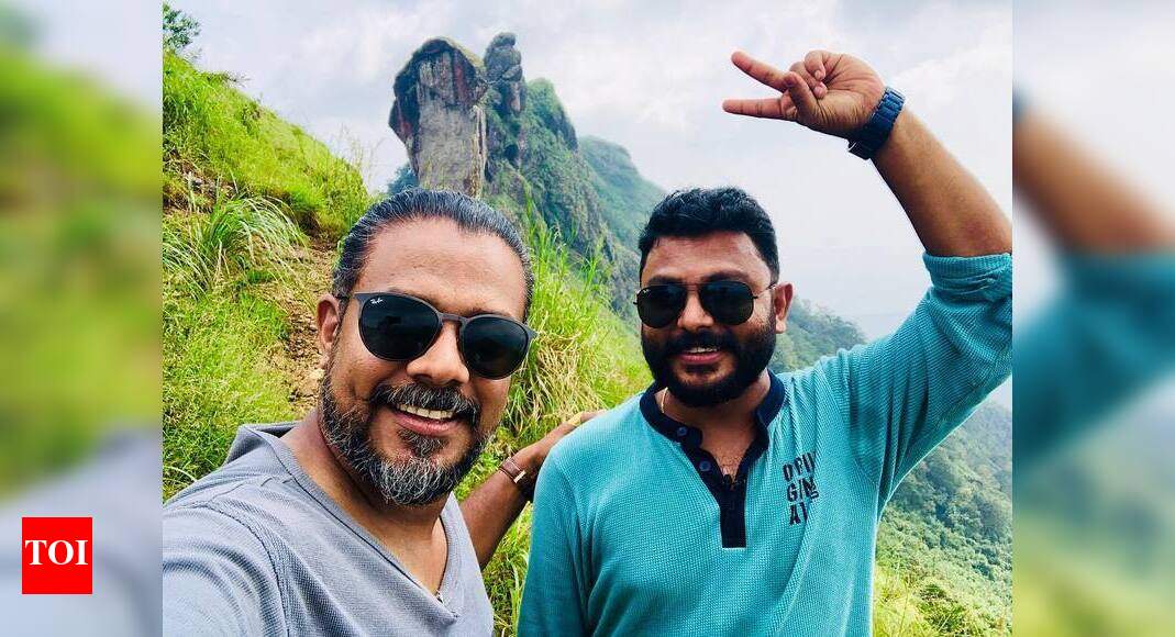 SnehathodeVeetilninnu: Mathu and Kallu reminiscence about their Udan ...