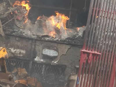 Delhi Fire Today: Fire breaks out in cardboard factory in outer Delhi's ...