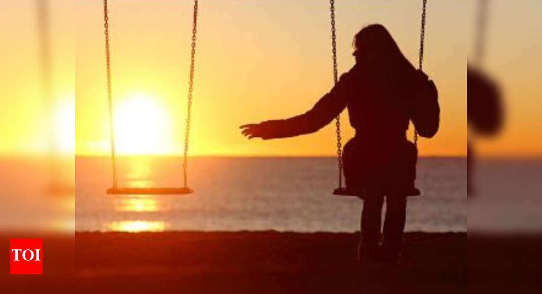 How to deal with the feeling of loss when you are grieving the death of ...