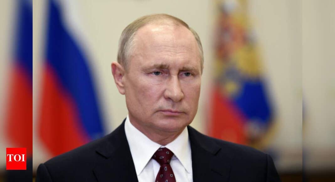 Vladimir Putin: Russian President Putin to address Russians as country ...
