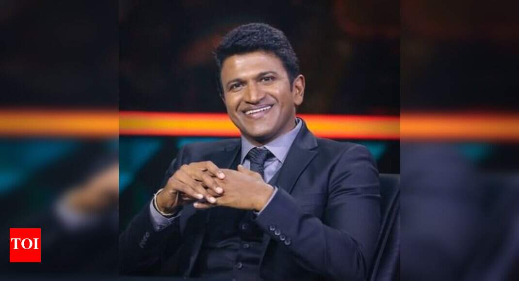 Puneeth Rajkumar interacts with a different-abled fan | Kannada Movie ...