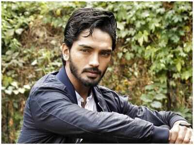 'Nazar' actor Harsh Rajput travels to Gujarat to reunite with mother ...