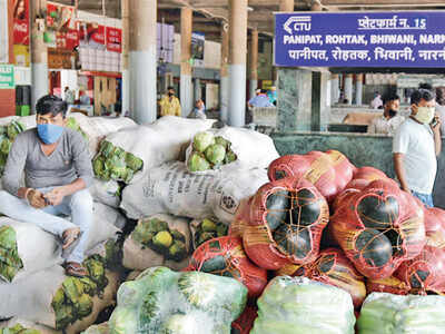 Chandigarh: Sector 17 bus stand is the new sabzi mandi for now ...