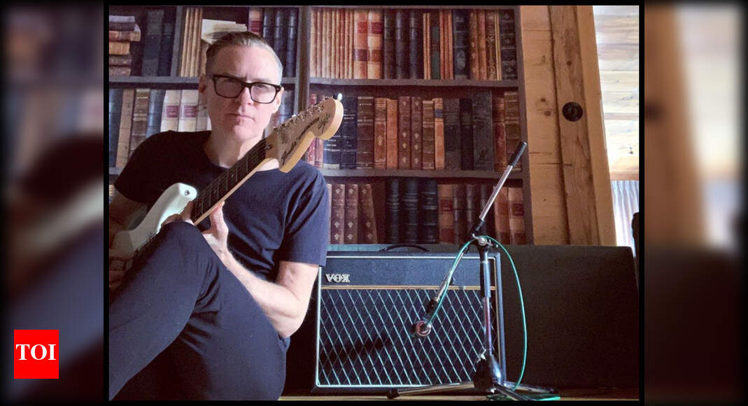 Bryan Adams offers 'no excuse' apology after 'bat eating' coronavirus ...