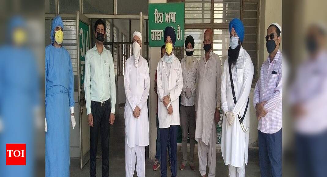 Punjab: Muslim doctors, paramedic staff work through Ramzan, win hearts ...