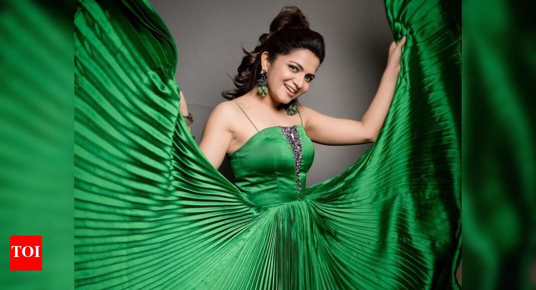 Dhivyadharshini Neelakandan gets 1.5 million followers on Instagram ...