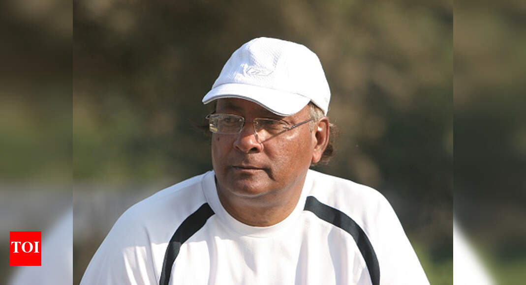 Amid lockdown, Subhash Bhowmick back to coaching -- online | Football ...