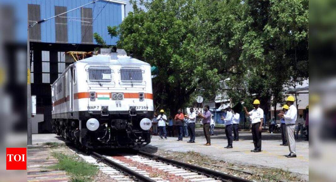 DLW manufactures electric engine in a week | Allahabad News - Times of ...