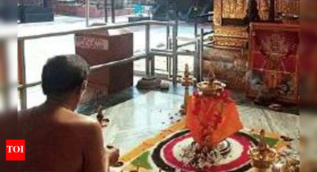Temples too feel lockdown pinch | Bhopal News - Times of India