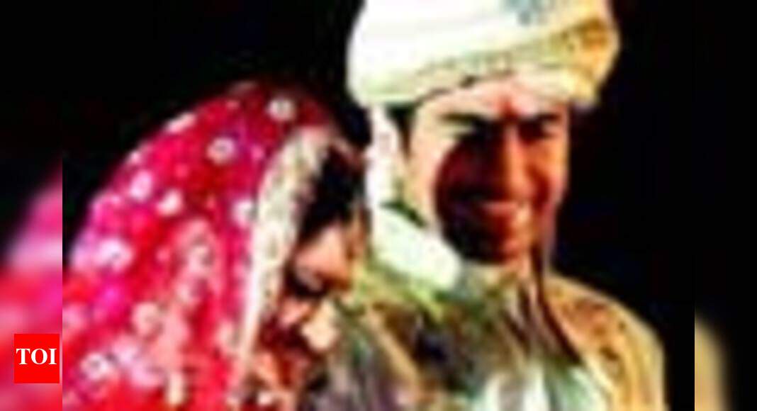 Jeet, Mohna tie the knot! | Bengali Movie News - Times of India
