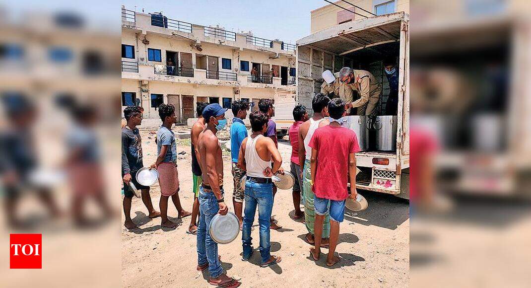 Dahej police’s gesture wins hearts of migrants at Jolva village | Surat ...