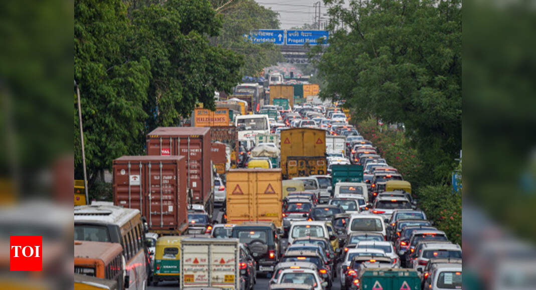 Delhi sees heavy traffic at ITO, Yamuna Bridge area | Delhi News - The ...
