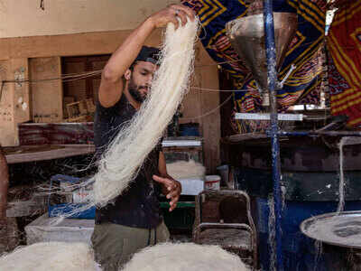 Pandemic turns Egyptian soccer player Mahmoud into a street vendor ...