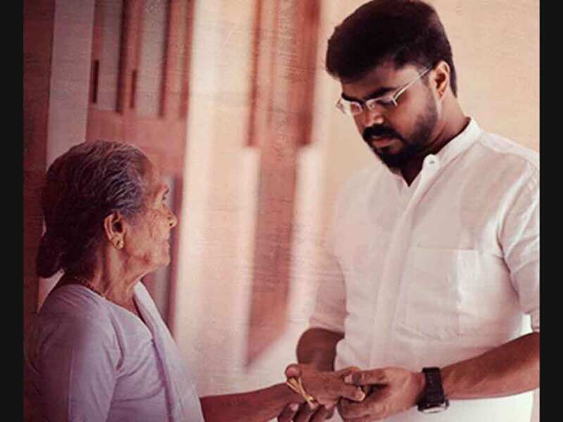 Jibu Jacob's Koodevidey is a short filled with bittersweet moments ...