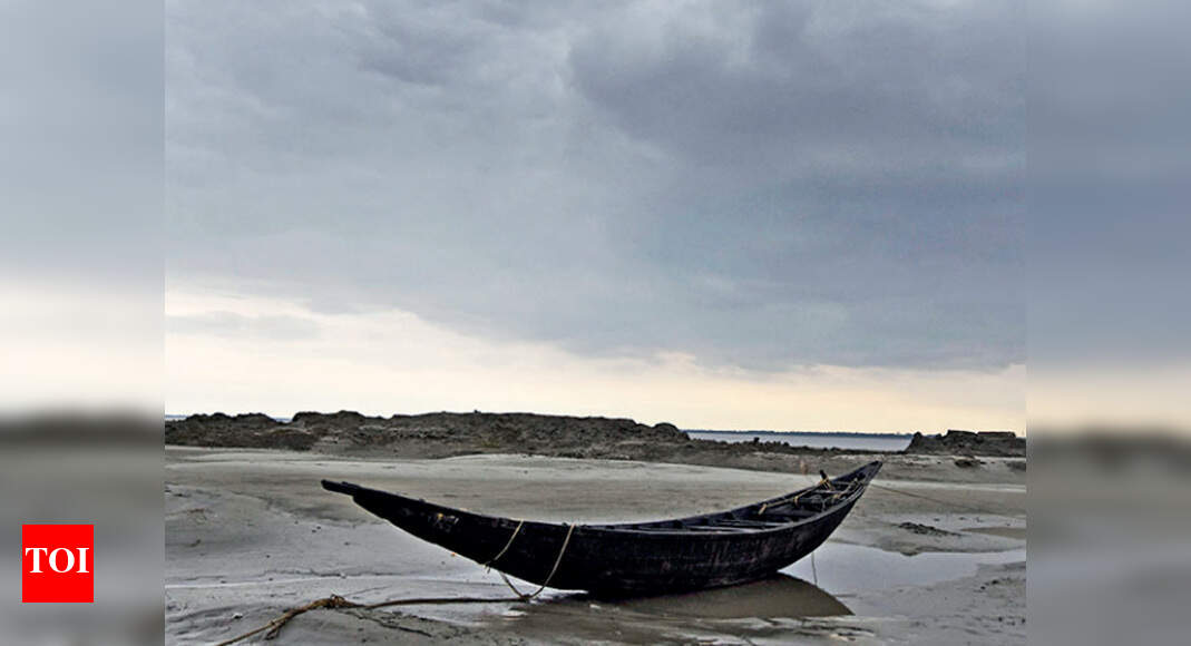 Kolkata: Constant pounding for four hours made cyclone more devastating ...