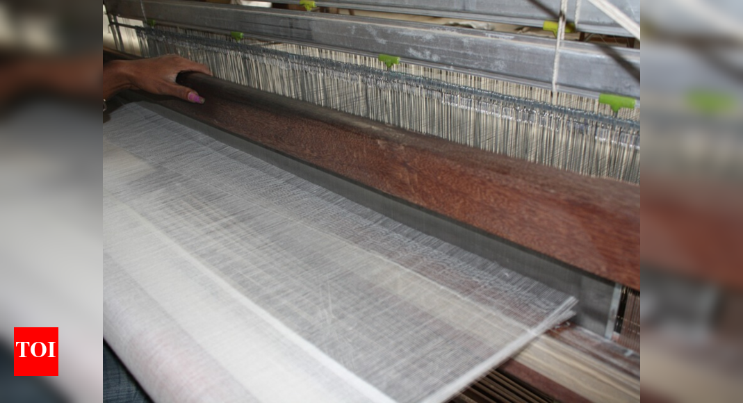 Maharashtra: Handlooms, power looms resume operations | Mumbai News ...