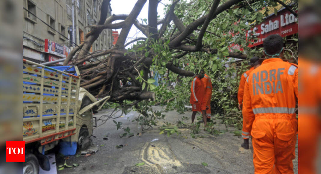 Centre rushes 10 more NDRF teams to Cyclone Amphan-hit West Bengal | India News - Times of India