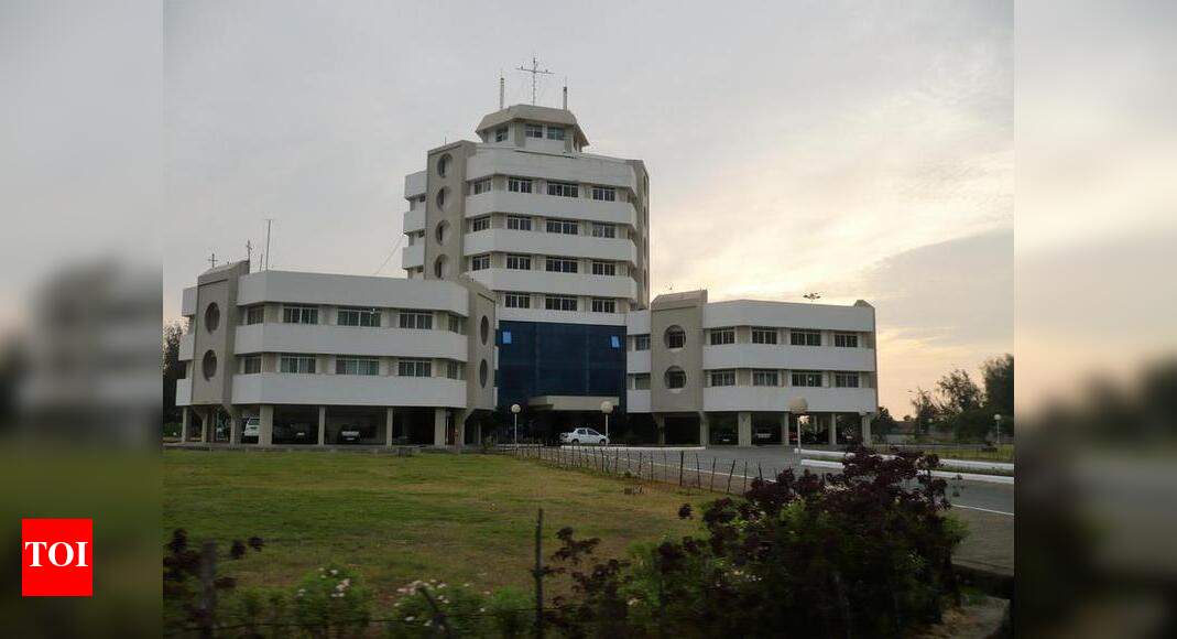 Official caught taking bribe on naval base | Hubballi News - Times of India