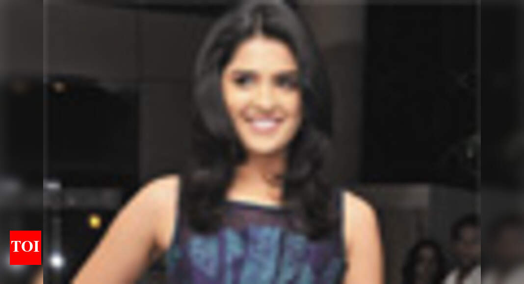 Deeksha to begin Kollywood career | Telugu Movie News - Times of India