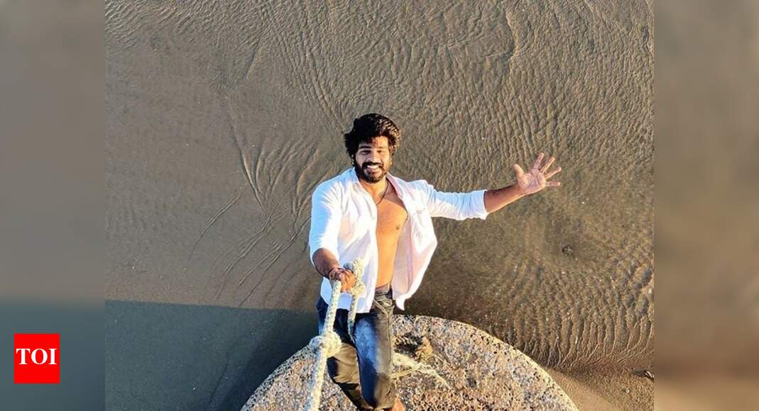 Watch: Idhayathai Thirudathey fame Navin Kumar shares his fitness ...