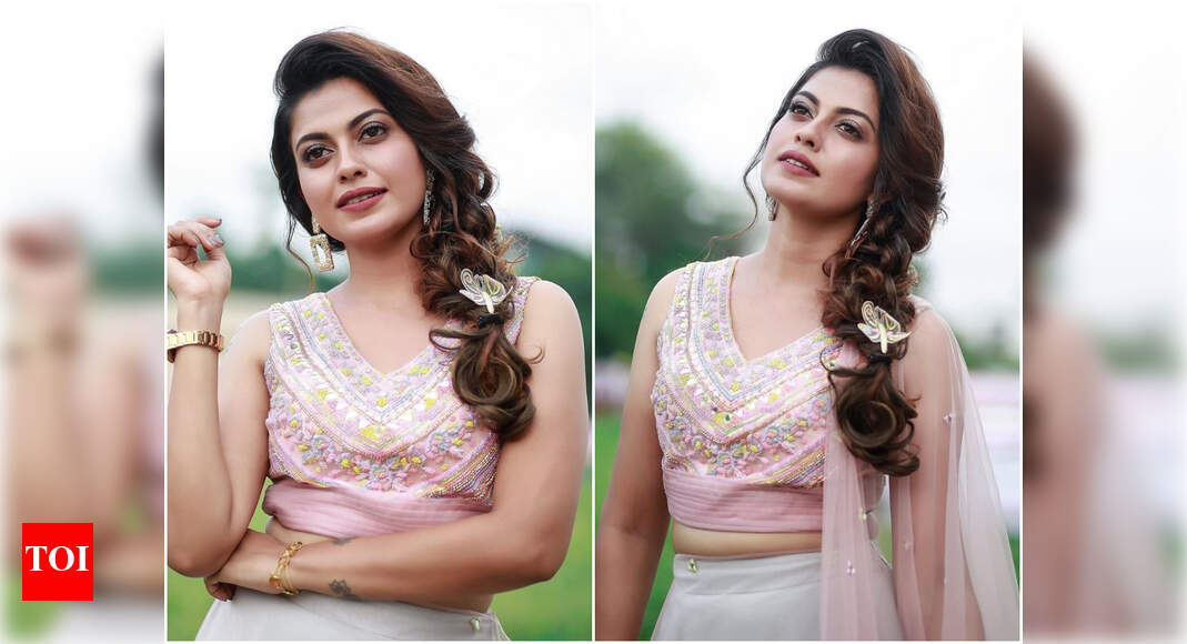 Anusree exudes elegance in her latest photo shoot | Malayalam Movie ...