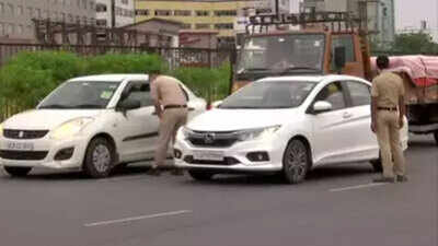 Delhi Gurgaon Border News: Gurugram border finally opens, with riders ...