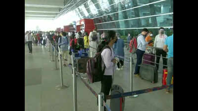 Delhi Airport News: AI flight return; Crew waits for 10 hours at Delhi ...