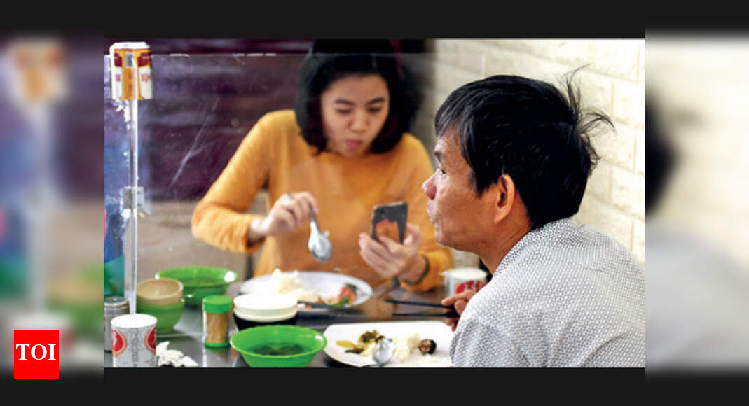 Short menus, no small talk: Dine-ins to be quick | Chennai News - Times ...