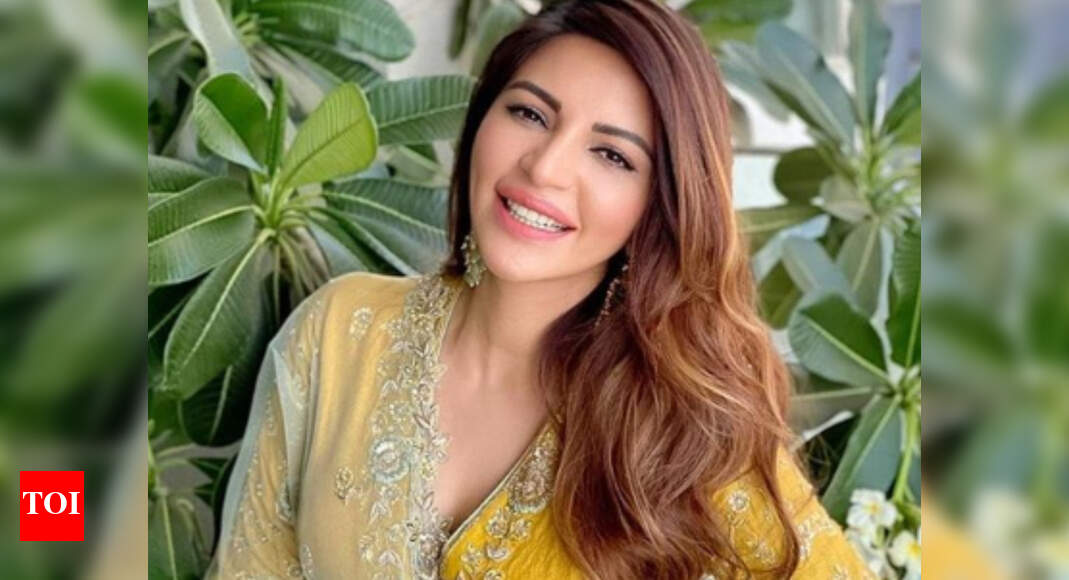 Shama Sikander on battling bipolar disorder, depression - Times of India